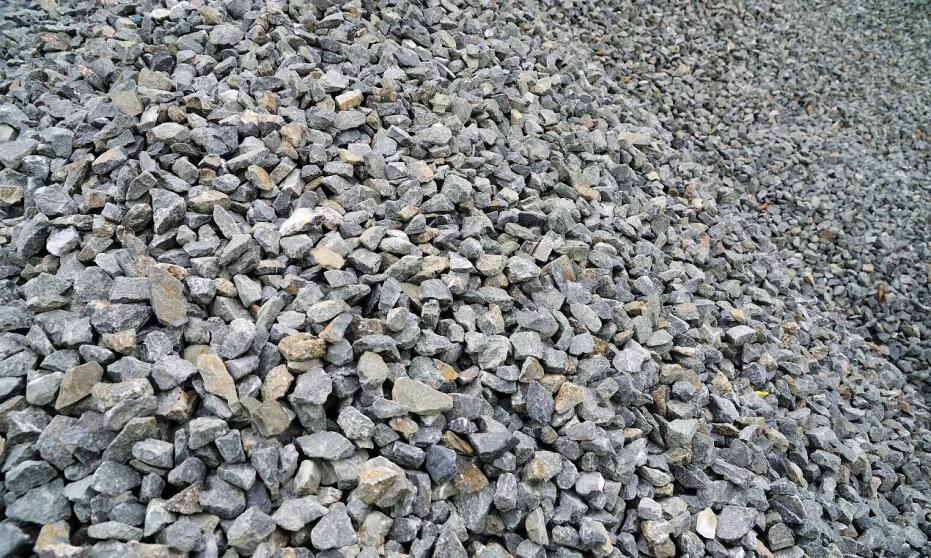 Grys – właściwości i różnorodne zastosowania tego kruszywa